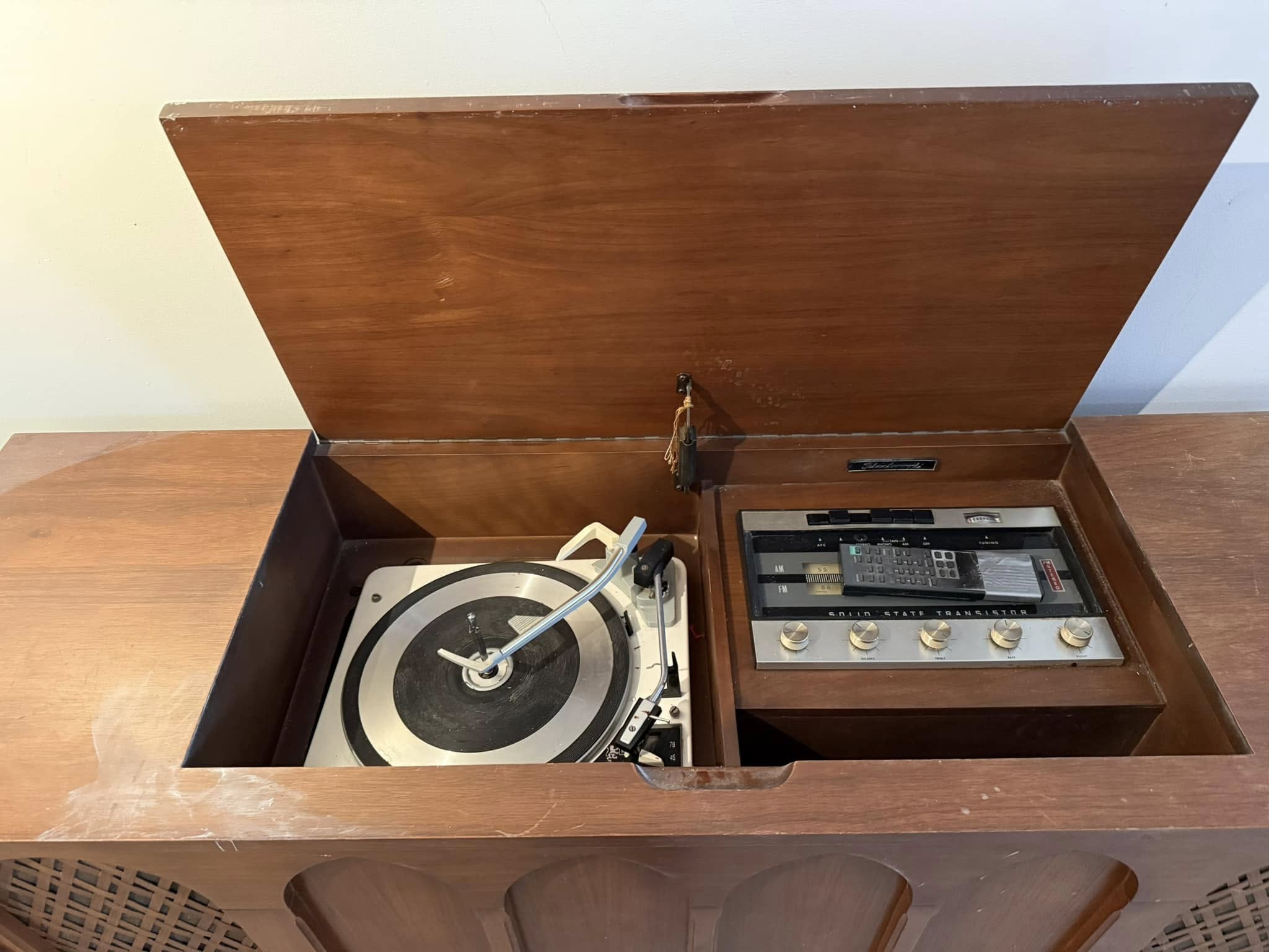Free console in Victoria Village | Karen Millar Team